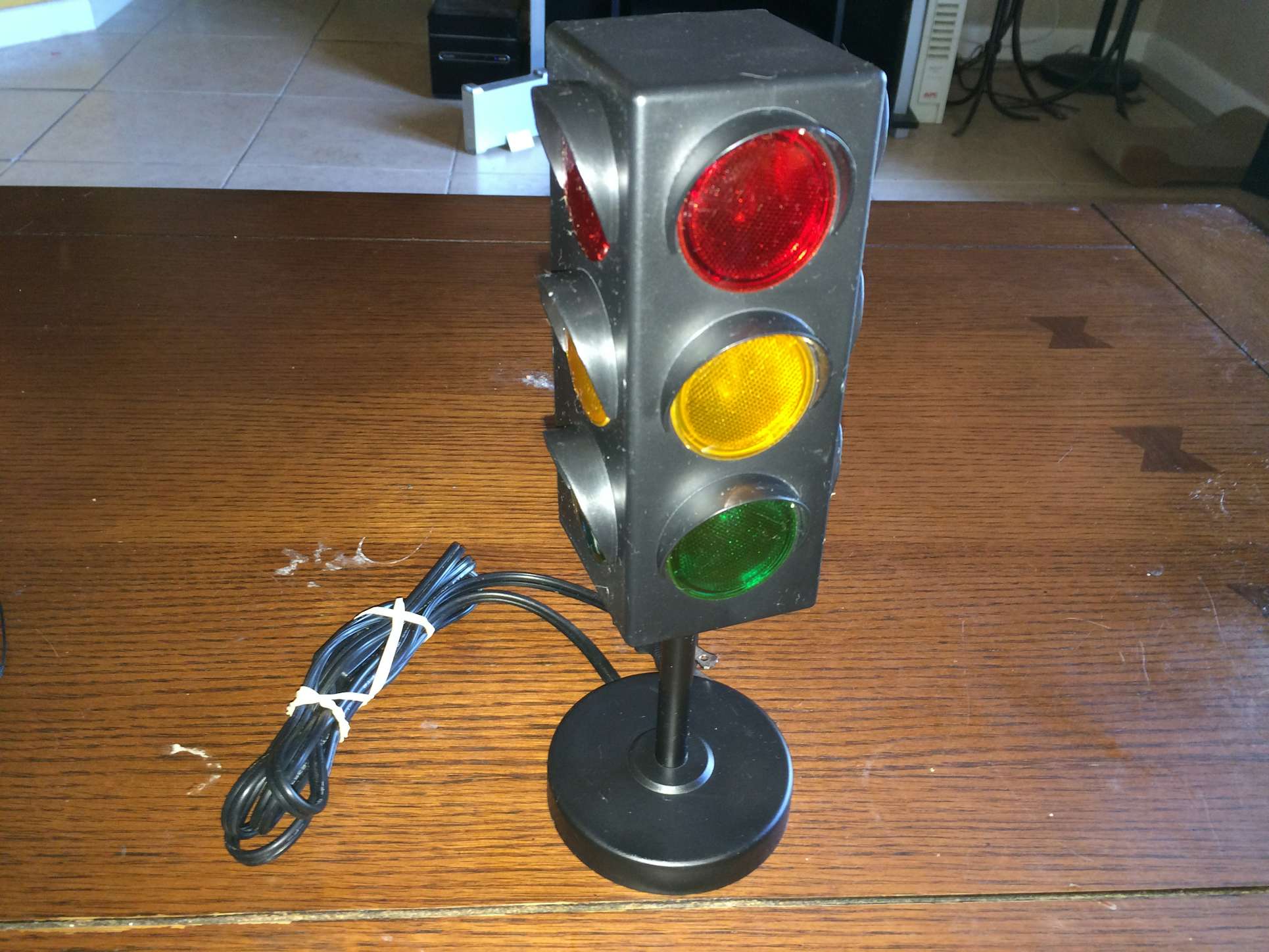 Raspberry Pi Traffic Light - Xodus Tech