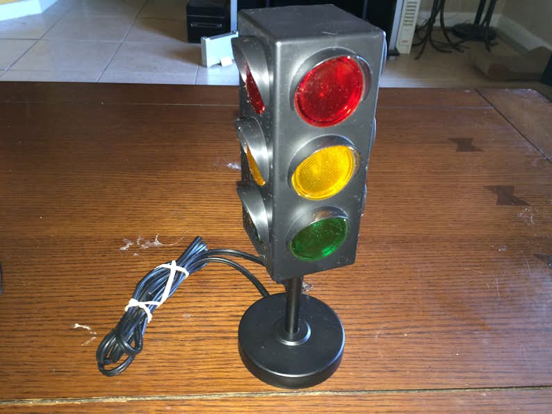 Raspberry Pi Traffic Light - Xodus Tech
